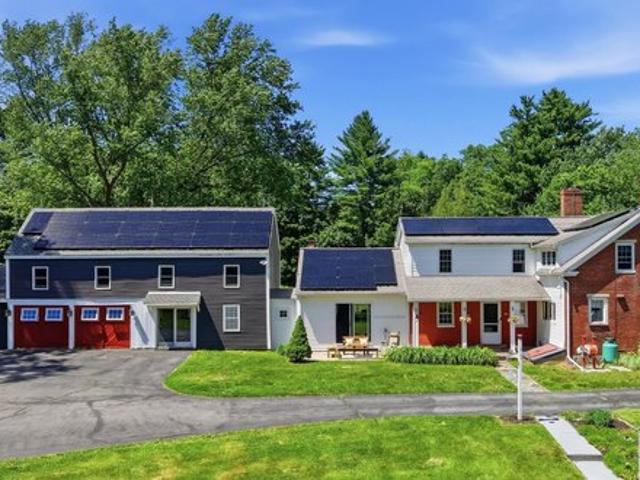 131 Clement Rd, Rollinsford, NH 03869
