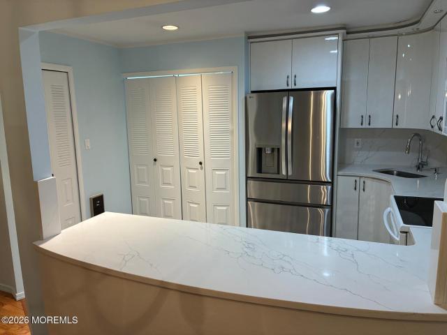 131 Amberly Drive Unit J