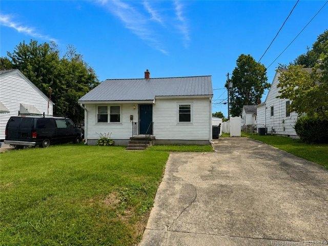 131 Adams St, New Albany, IN 47150