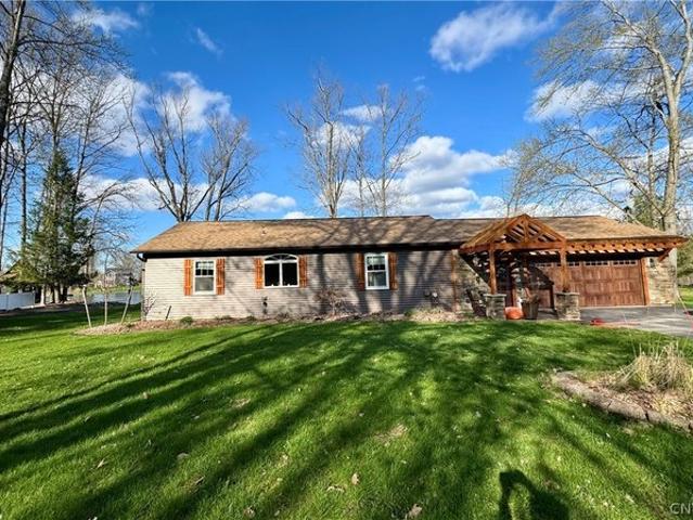 131 Aldrich Ln, Pennellville, NY 13132