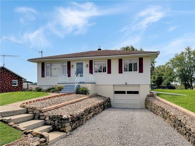 131 Beverly Ln, Wintersville, OH 43953
