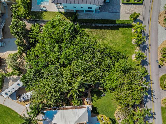 131 Bimini Dr, Marathon, FL 33050 | MLS #612477 | Compass