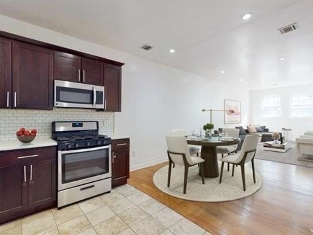131 Brunswick St, Jersey City, NJ 07302