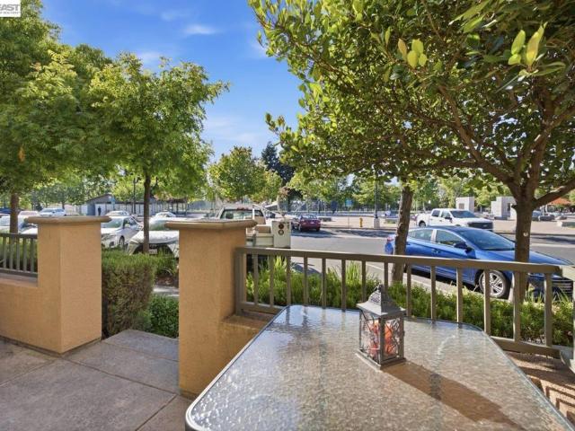 131 Burbank St