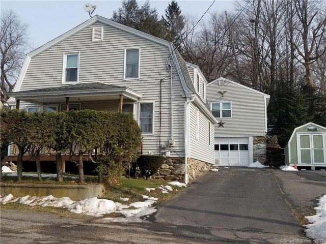131 Greenwood St, Watertown, CT 06795