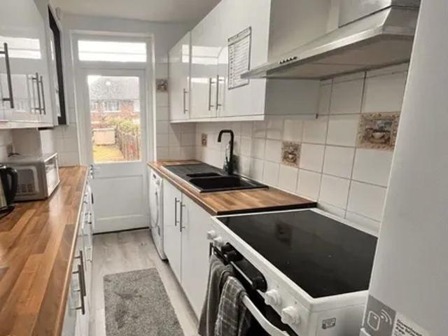 131 Grove Road, London, CR4 1AE, United Kingdom | 3 bed townhouse for rent #168162794 | Rentberry