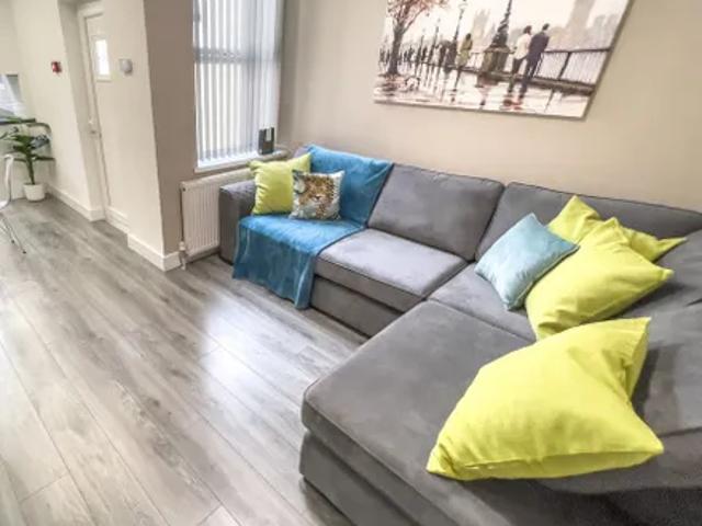 131 Empress Road, Liverpool, L7 8SF, United Kingdom | 6 bed house for rent #167826073 | Rentberry