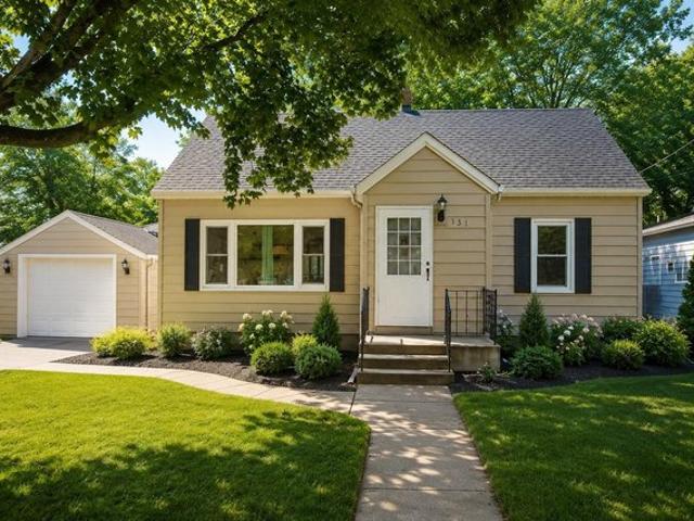 131 Elm St E, Norwood Young America, MN 55368