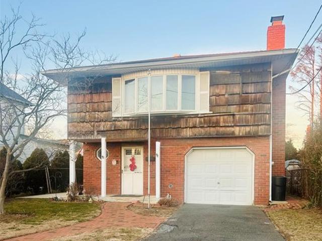 131 Ethel St, Valley Stream, NY 11580