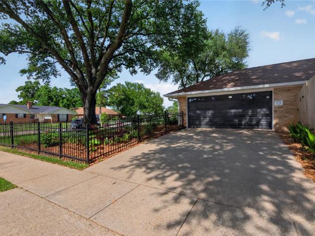 131 Fountainbleu Drive
