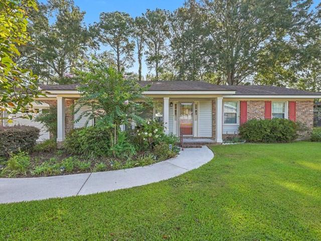 131 Foxborough Rd, Goose Creek, SC 29445