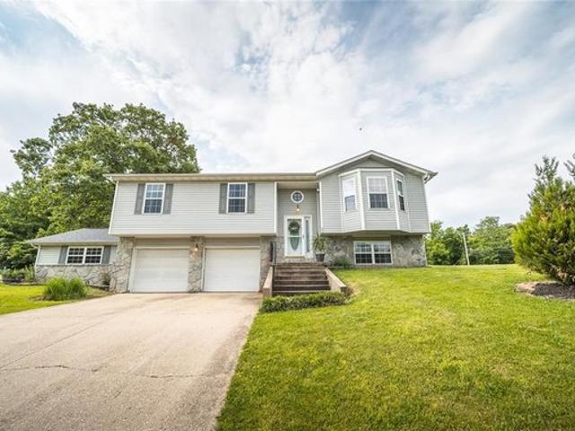 131 Fairburn Dr, Rolla, MO 65401