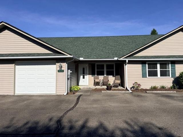 131 Fairway Villa Dr, Fancy Gap, VA 24328