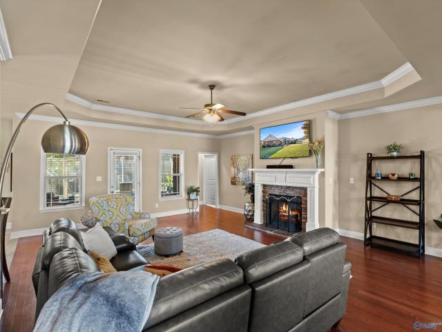 131 Harbor Glen Drive SW