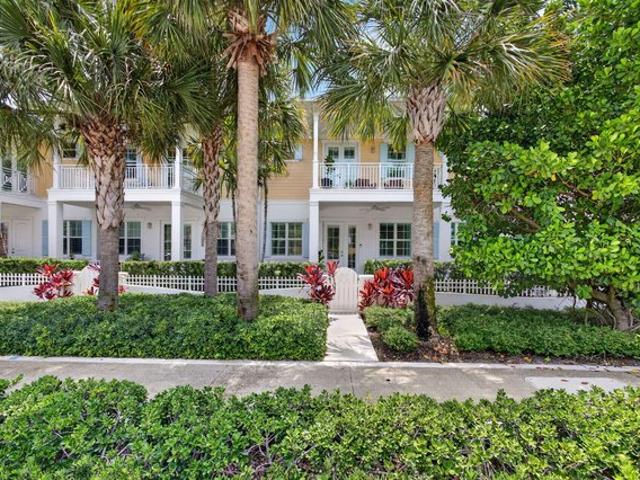 131 Inlet Waters Cir, Jupiter, FL 33477