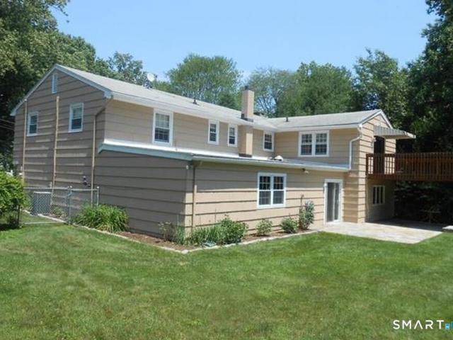 131 Old Elm Rd, Fairfield, CT 06825 | MLS #24153 | Compass