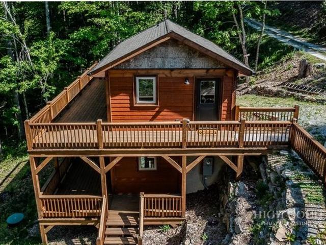 131 Ollie Trl, Boone, NC 28607