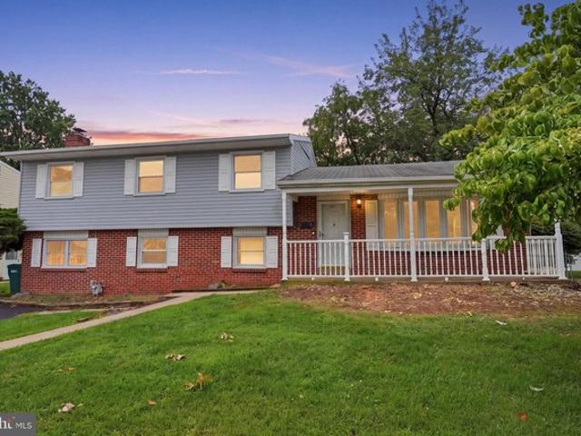 131 Louise Dr, Morrisville, PA 19067