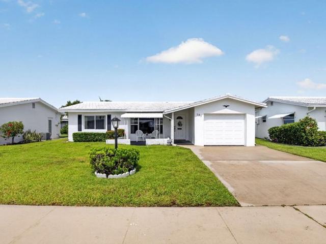 131 Leisureville Blvd, Boynton Beach, FL 33426