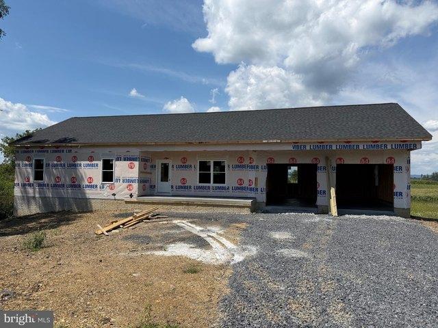 131 Ma and Pa Pkwy, Kearneysville, WV 25430