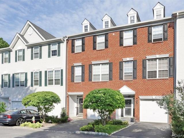 131 Meadow Ln, Nanuet, NY 10954