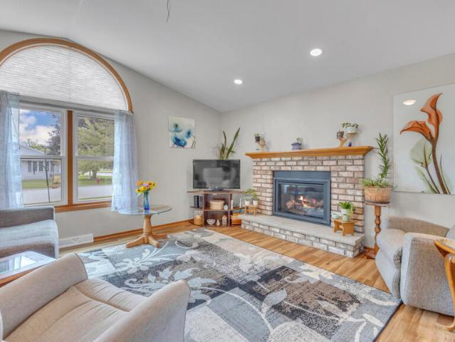 131 Menominee Dr