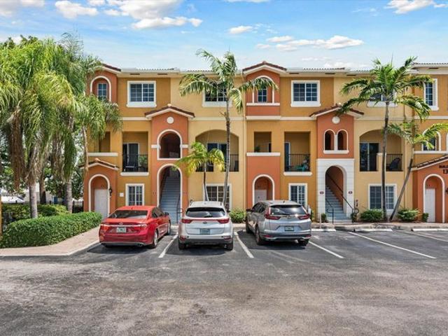 131 NW 2nd Ave Unit 3, Hallandale, FL 33009