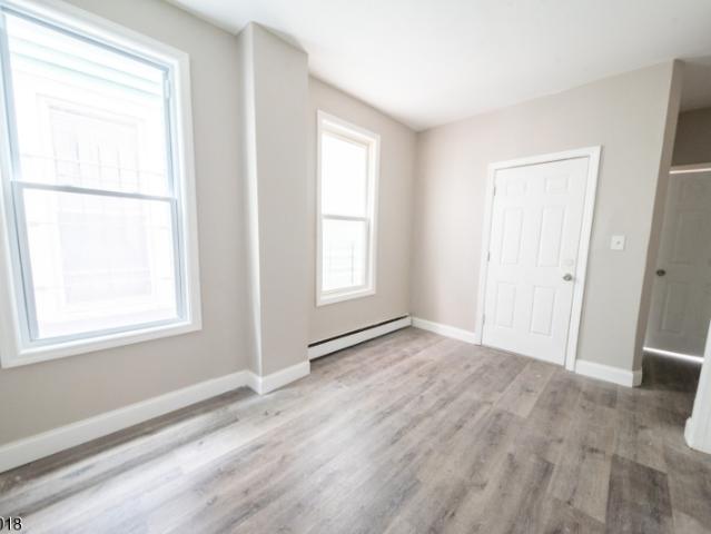 131 S 8Th St # 1