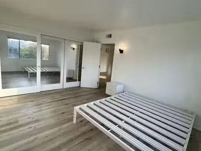 131 S Maple DR, 406, BEVERLY HILLS, CA 90212