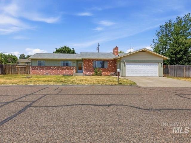 131 Sears Dr, Ontario, OR 97914