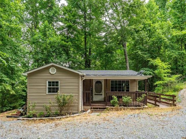 131 Shalom Dr, Elizabethton, TN 37643