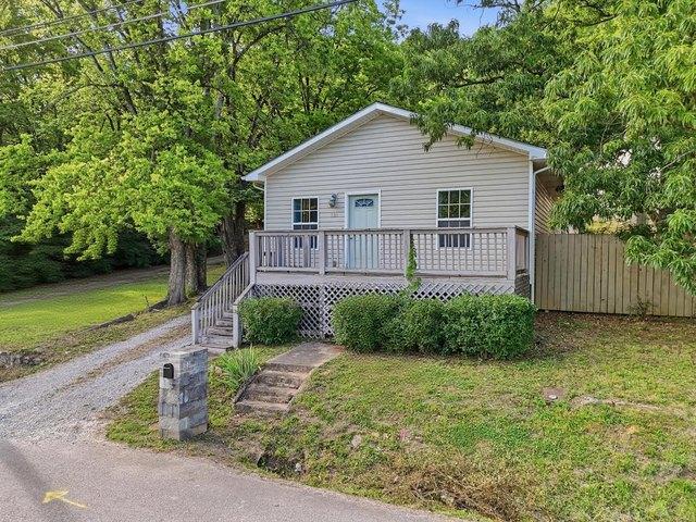 131 Signal Hills Dr, Chattanooga, TN 37405