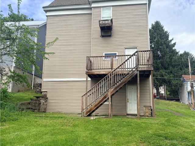131 Spring St