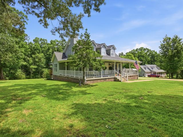 131 Pin Oaks Ln