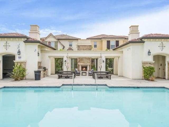131 Primrose Dr, Lake Forest, CA 92610