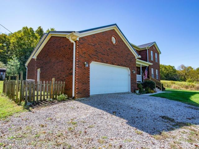 131 Rockytop Ln