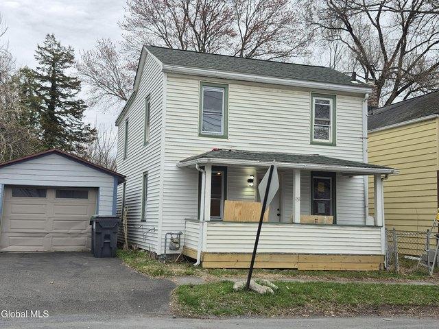 131 W Bridge St, Saugerties, NY 12477