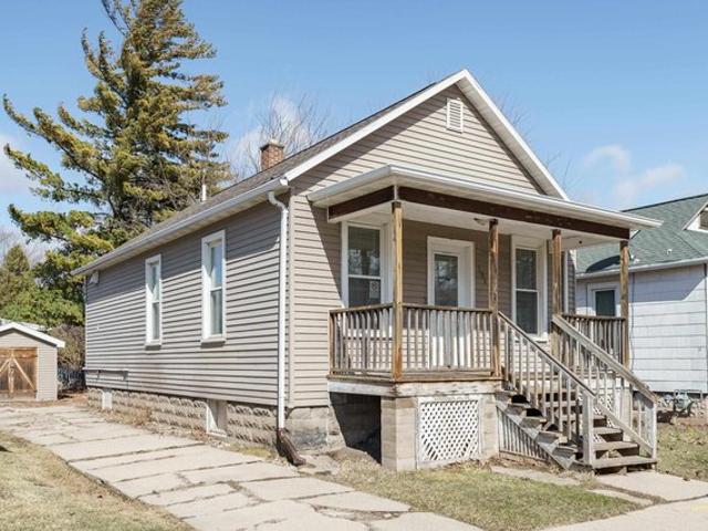 131 W Cotton St, Fond du Lac, WI 54935