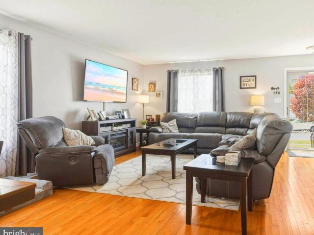131 W Monroe Avenue W