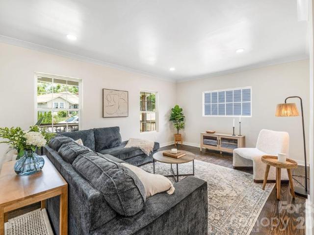 131 Woodrow Avenue