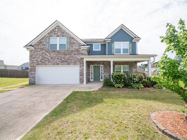 131 White Oak Pl, Smiths Station, AL 36877