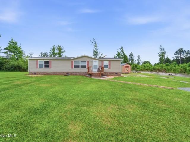 131 Thomas Roberts Rd, Magnolia, NC 28453