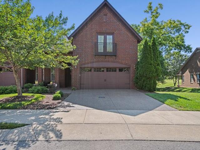 131 Village Cir, Lebanon, TN 37087