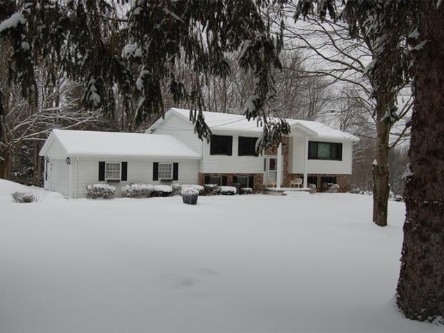 131 Zwilling Rd W, Summit, PA 16509
