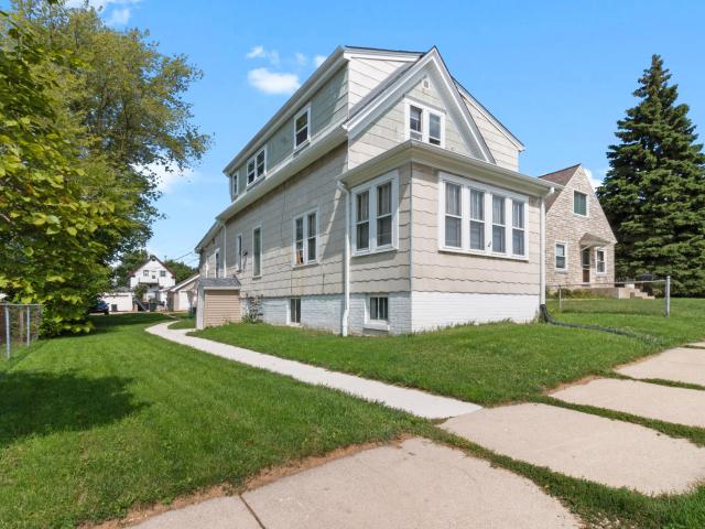 1324 Marquette Ave