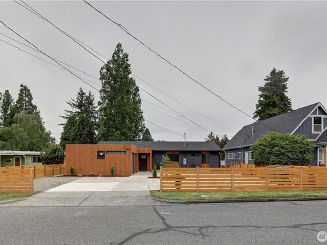 1324 N Hawthorne St, Tacoma, WA 98406