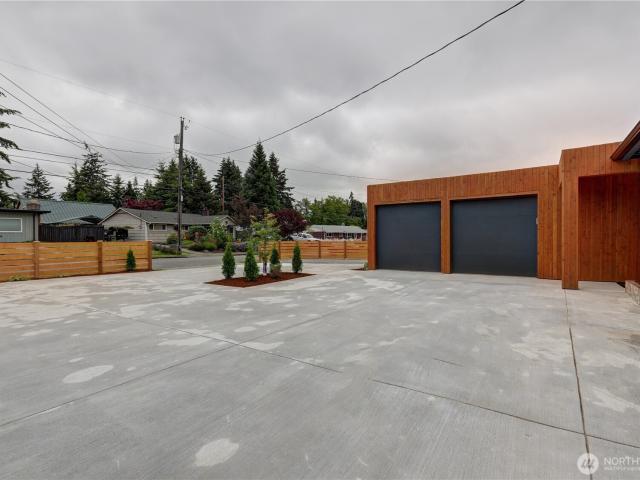 1324 N Hawthorne Street