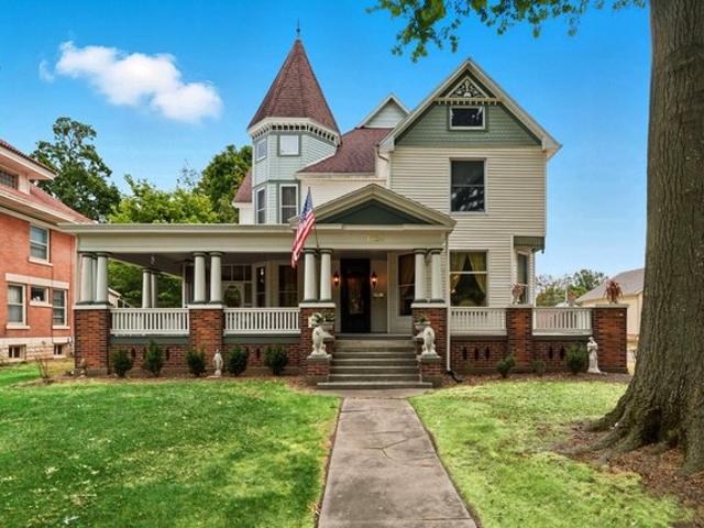 1324 N Washington Ave, Springfield, MO 65802