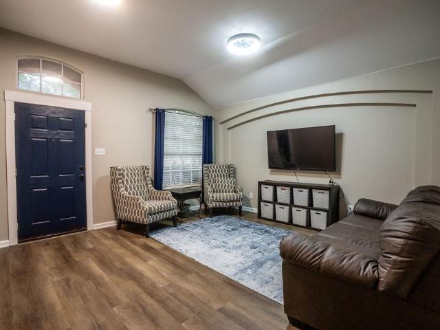 1324 Carriage Lane