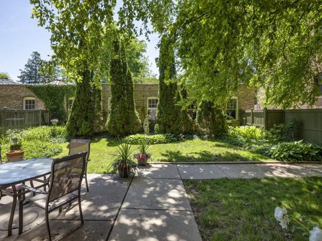 1324 Central St Apt 1E, Evanston, IL 60201